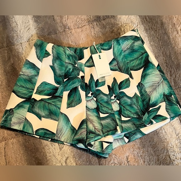 C/MEO Collective | Shorts | Cmeo Collective Lily Palm Leaf Shorts ...